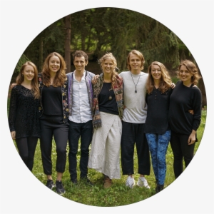 Pictured From Left To Right - Family - 1800x1800 PNG Download - PNGkit